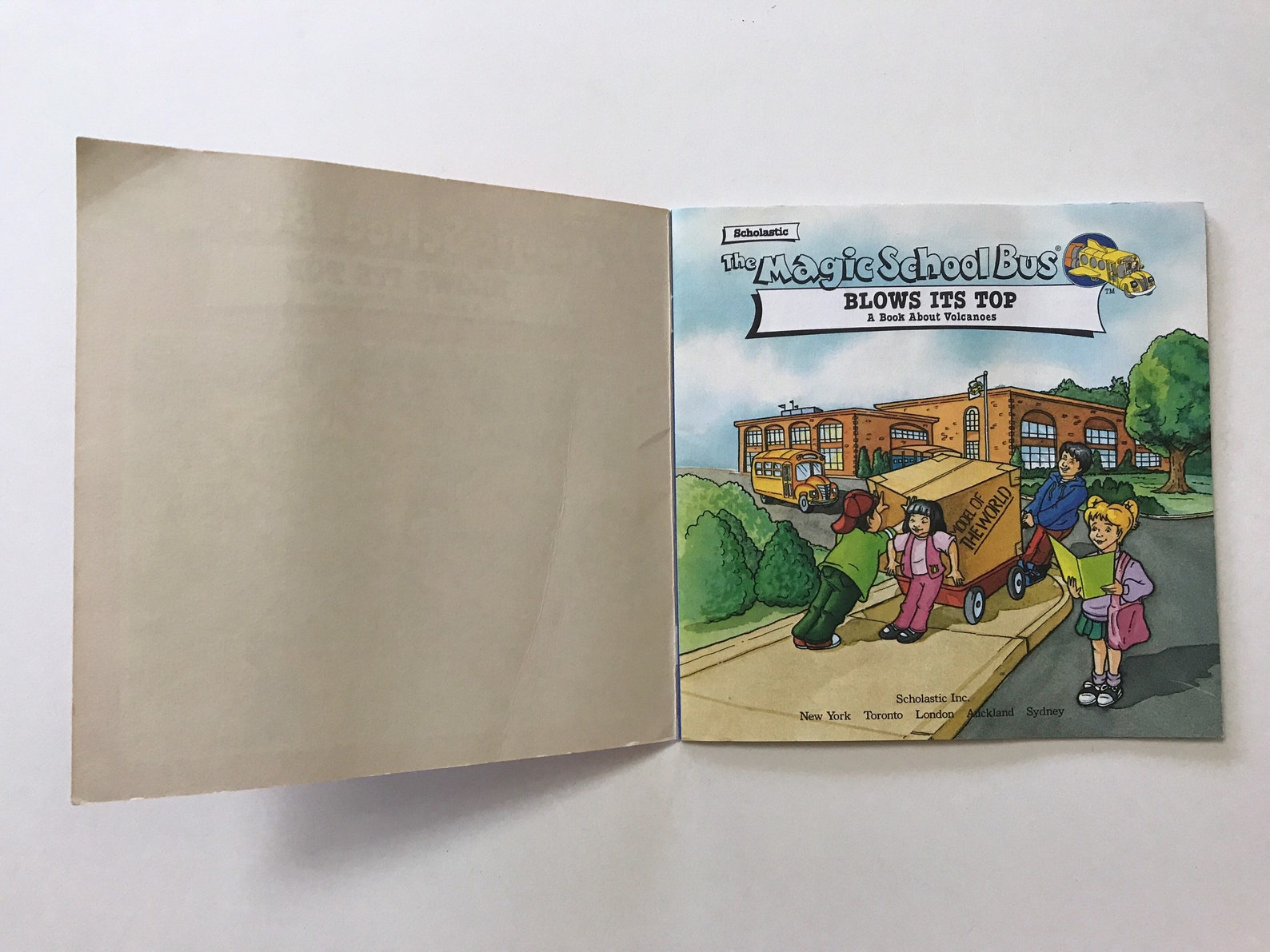 The Magic School Bus Blows Its Top 1996 Scholastic 90s Kids Reading ...