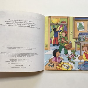 The Magic School Bus Gets Eaten 1996 Scholastic 90s Kids Reading ...