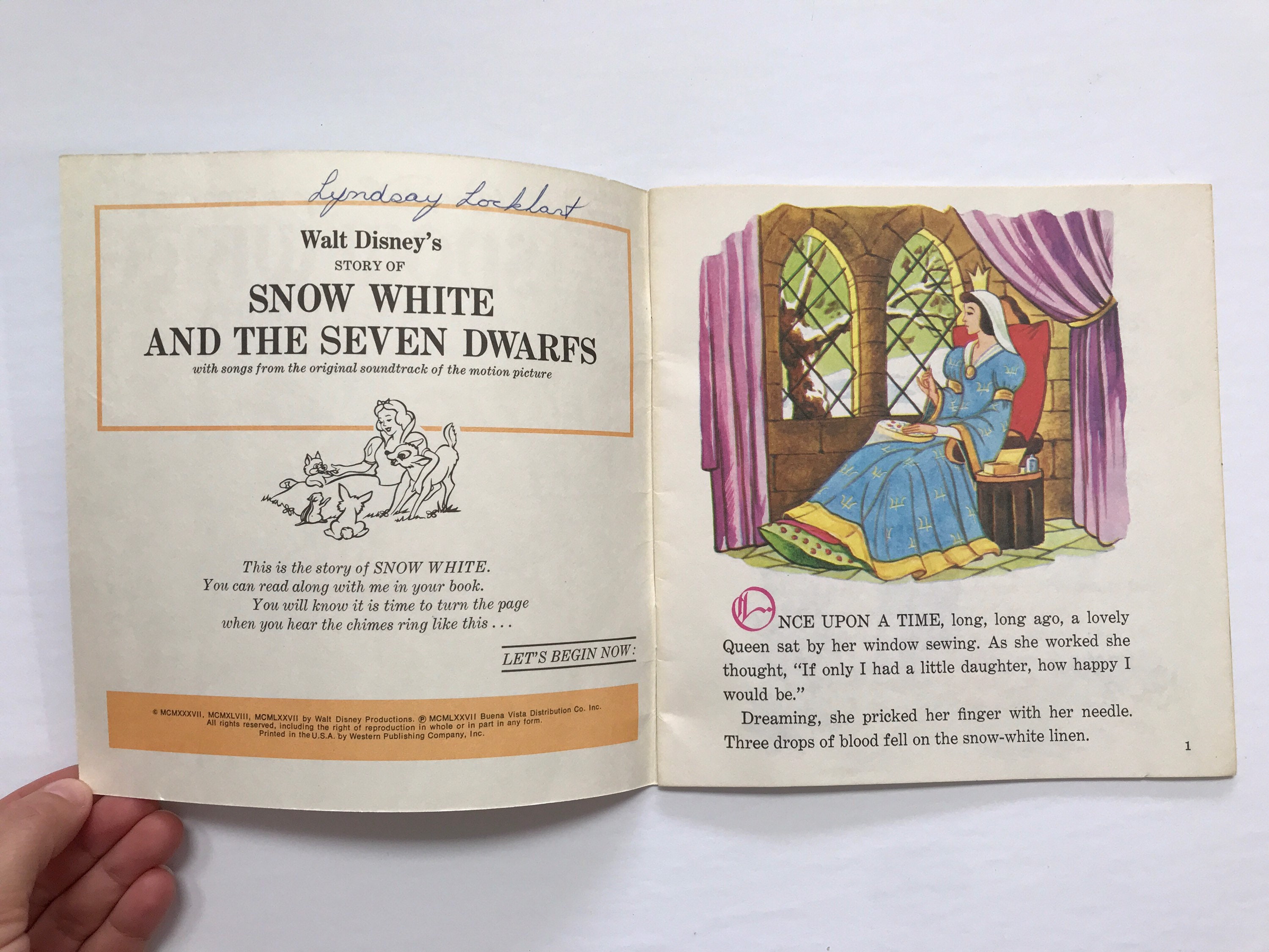 Snow White Book Cover Disney