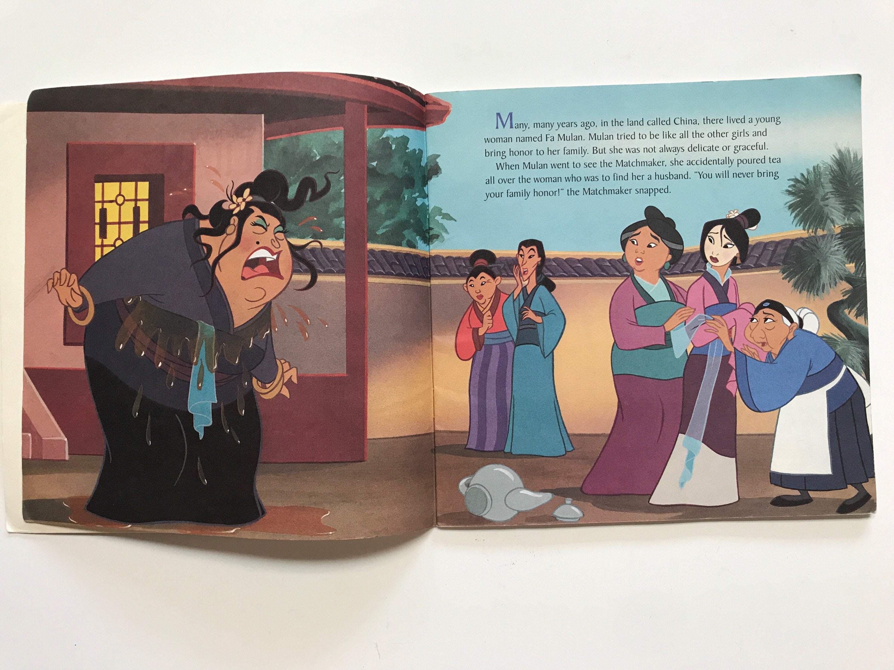 1998 Disney Mulan Softcover Kids Book Golden Books Reading Story ...