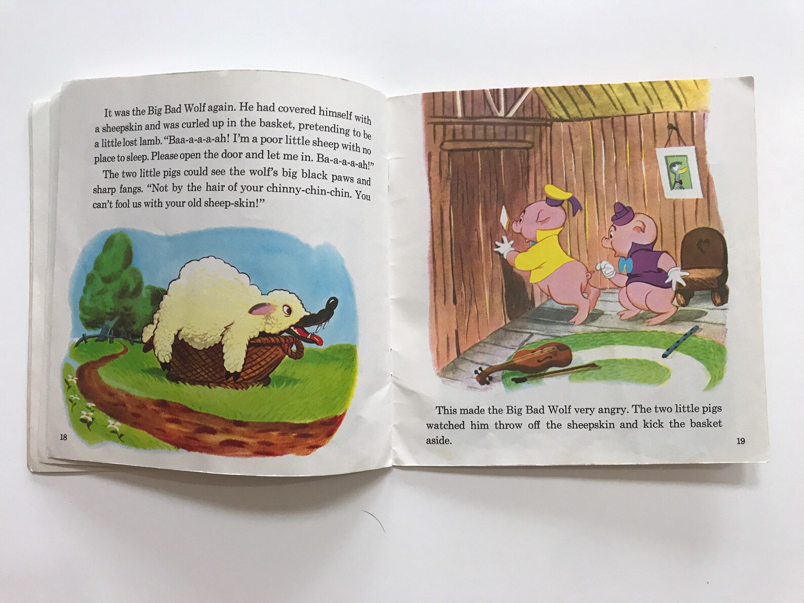 Disney Three Little Pigs Read Along Book See Hear Read Kids Children ...