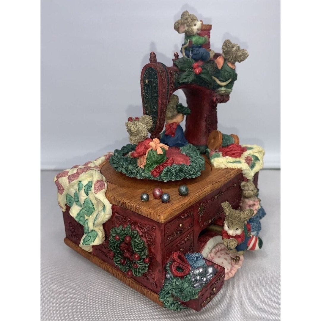 Musical Mice Sewing Machine Plays Jingle Bell Rock Christmas Music Box ...