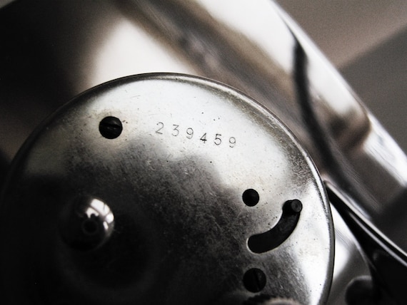 METRON table clock - Gem