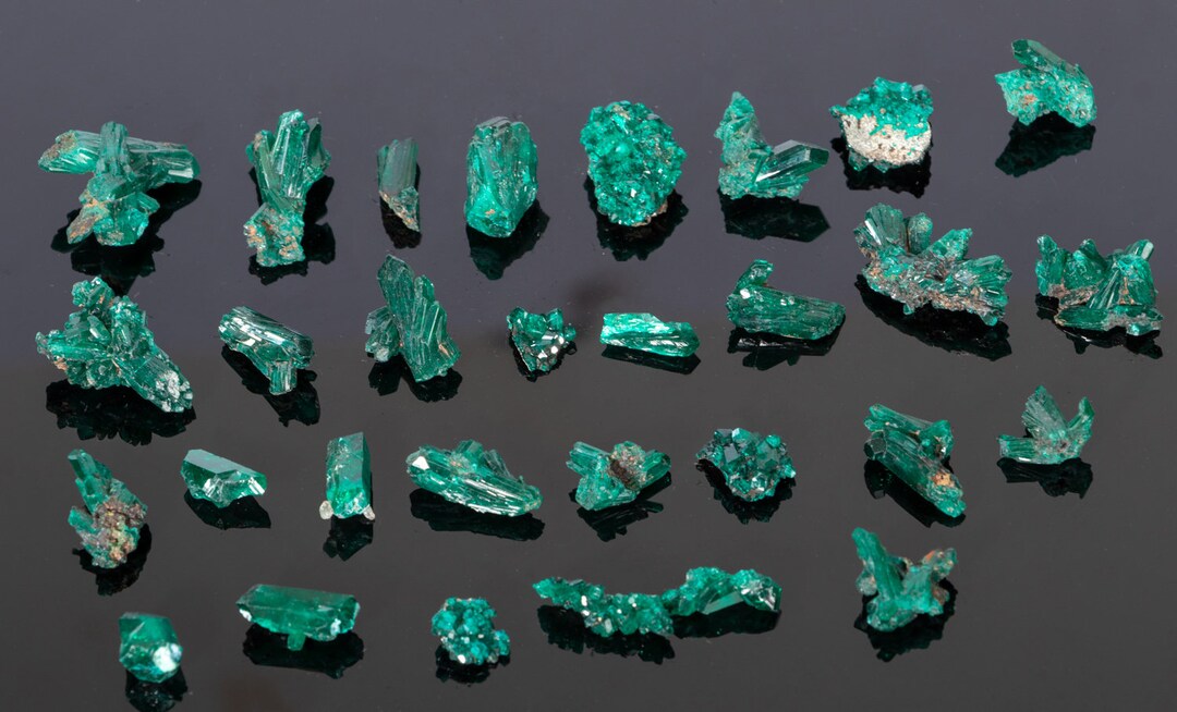 30x DIOPTASE Cluster Crystals on Matrix 1.64 Oz Healing Chakra Stone ...