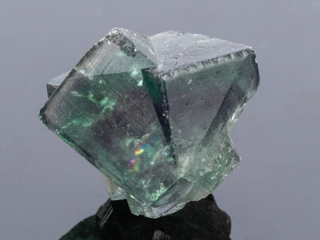 Blue Green Color Change Fluorite Crystal 0.37 Oz Fluorescent Stone ...