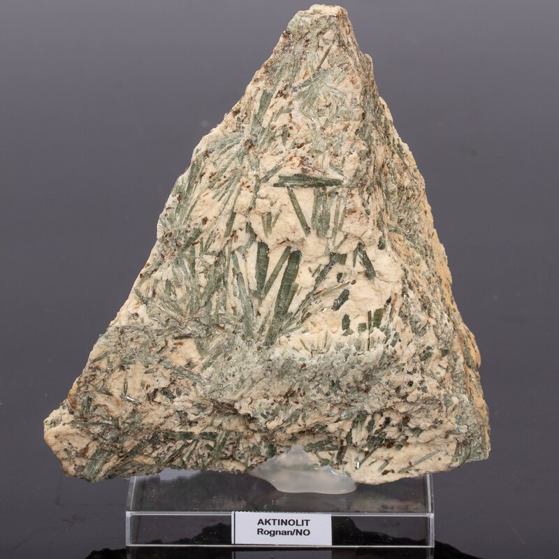 Actinolite - Etsy