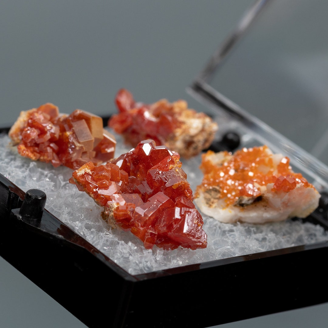 4x VANADINITE Lustrous Crystal on Matrix 37cts Specimen in Perky Box ...
