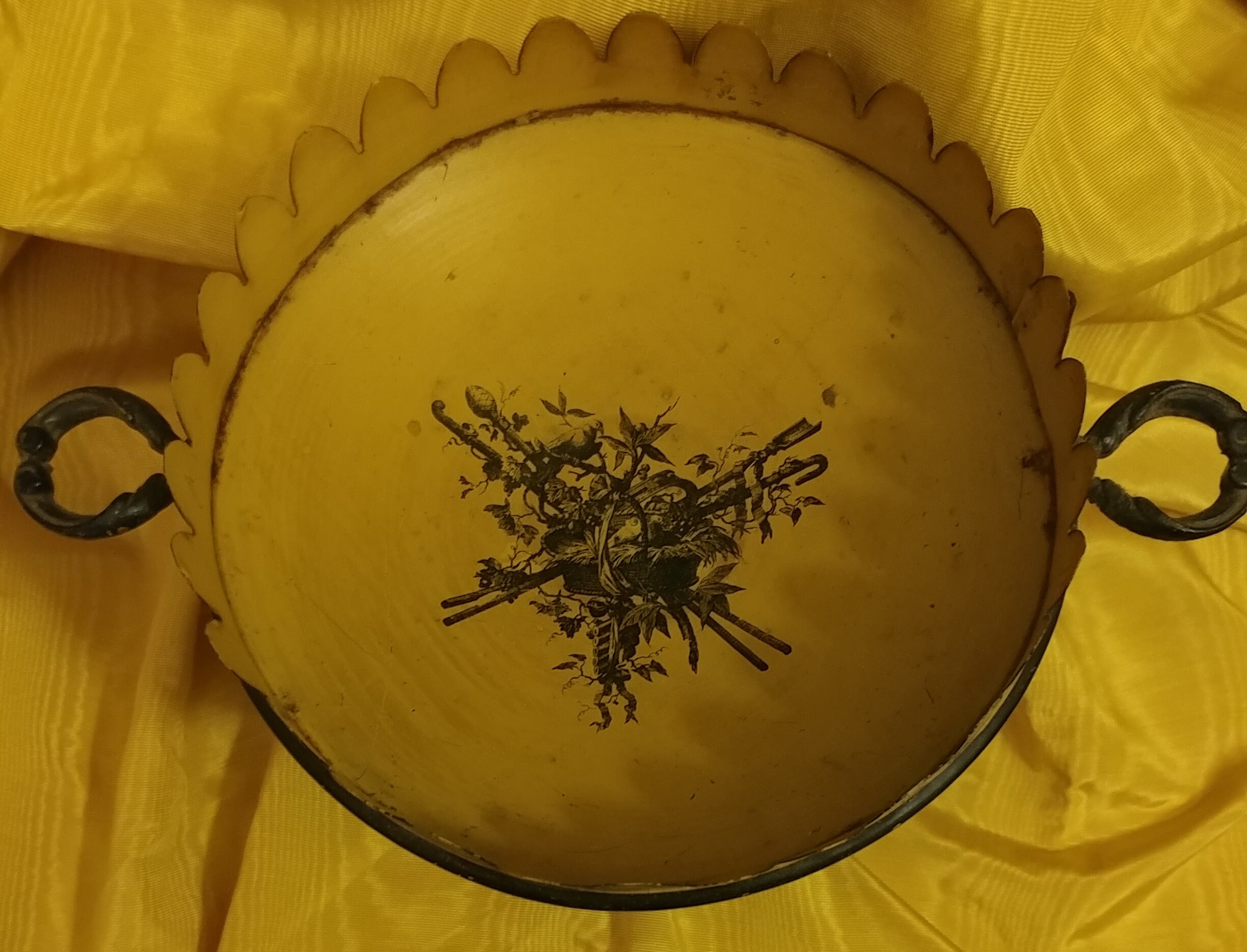 Vintage Italian Neoclassic Style Tole Mustard and Black Cache Pot - Etsy