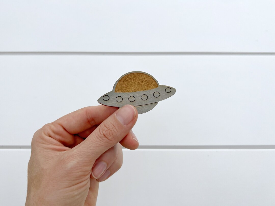 UFO Wood Magnet | Ufo-themed Gift | Refrigerator Magnets | Unique Gift ...
