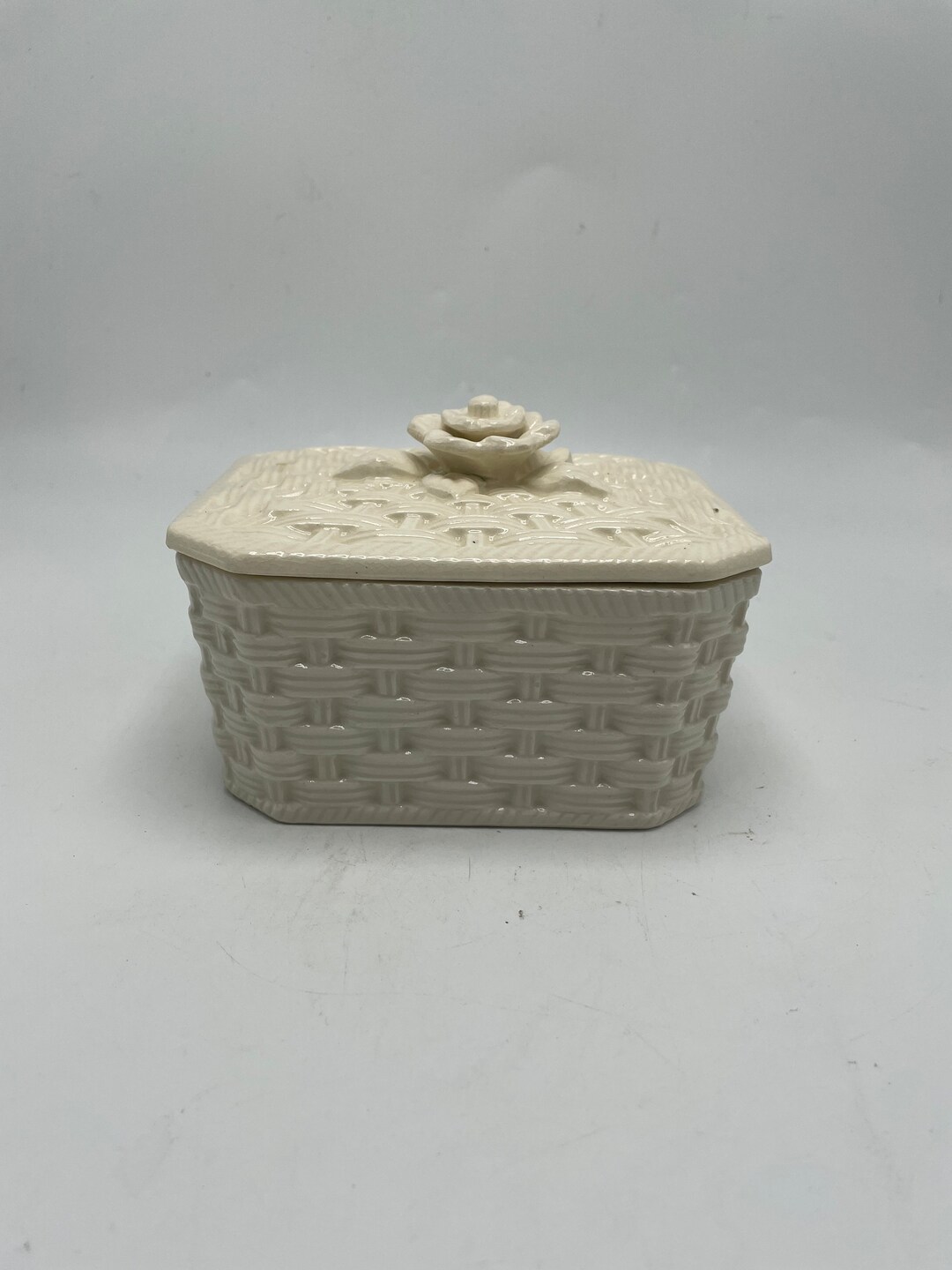Vintage Basket Weave Box - Etsy