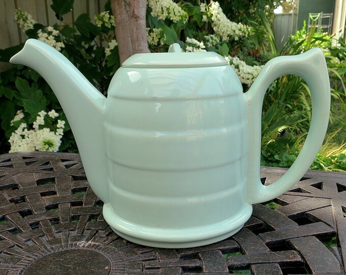 English EVERHOT Teapot : DESIGN 877448, Green Beehive Teapot, Art Deco ...