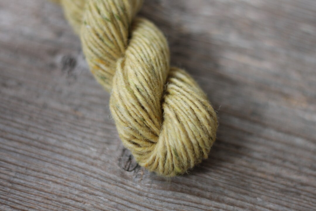 Donegal Kilcarra Tweed Yarn 100gr or 50gr Cakes Pure New Wool Yarn Hand ...