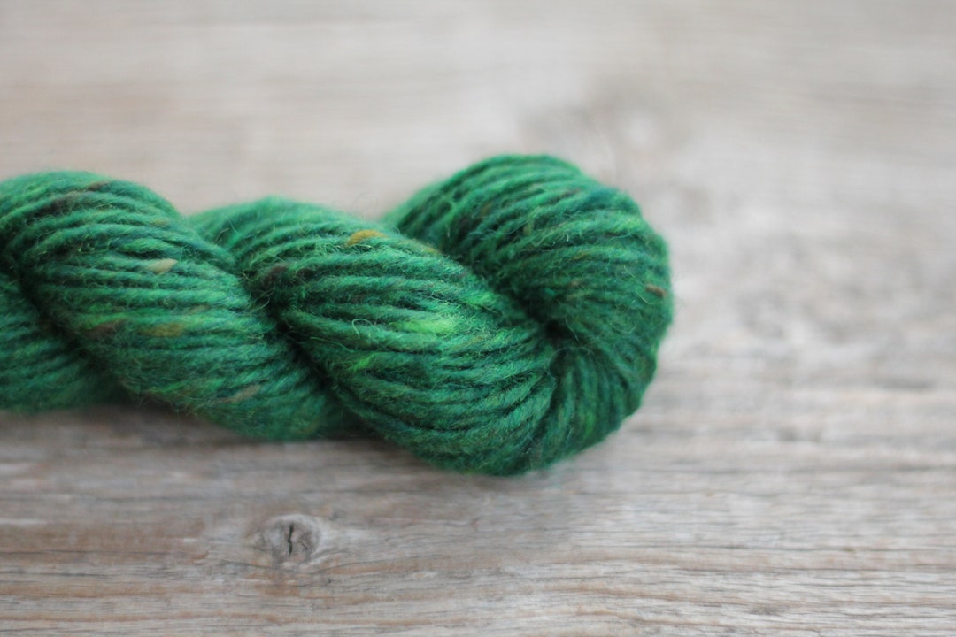 Donegal Kilcarra Tweed Yarn: Green Aran Wool, 100gr/50gr Colour 4502 - Etsy
