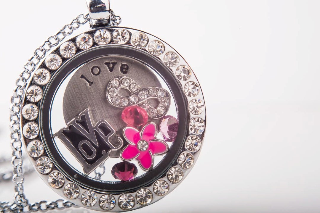 Personalized Floating Locket Necklace - Etsy