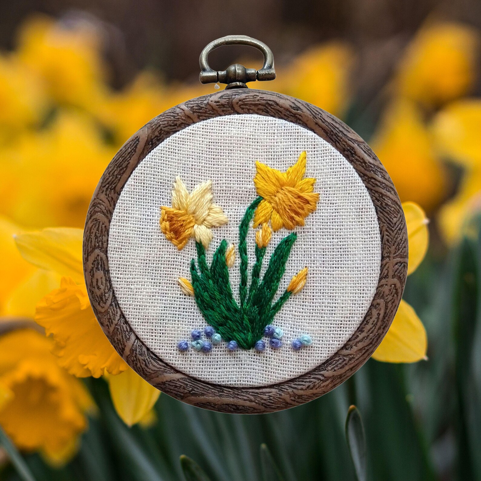 Daffodils - the Country Garden Collection - Embroidery Kit - Etsy