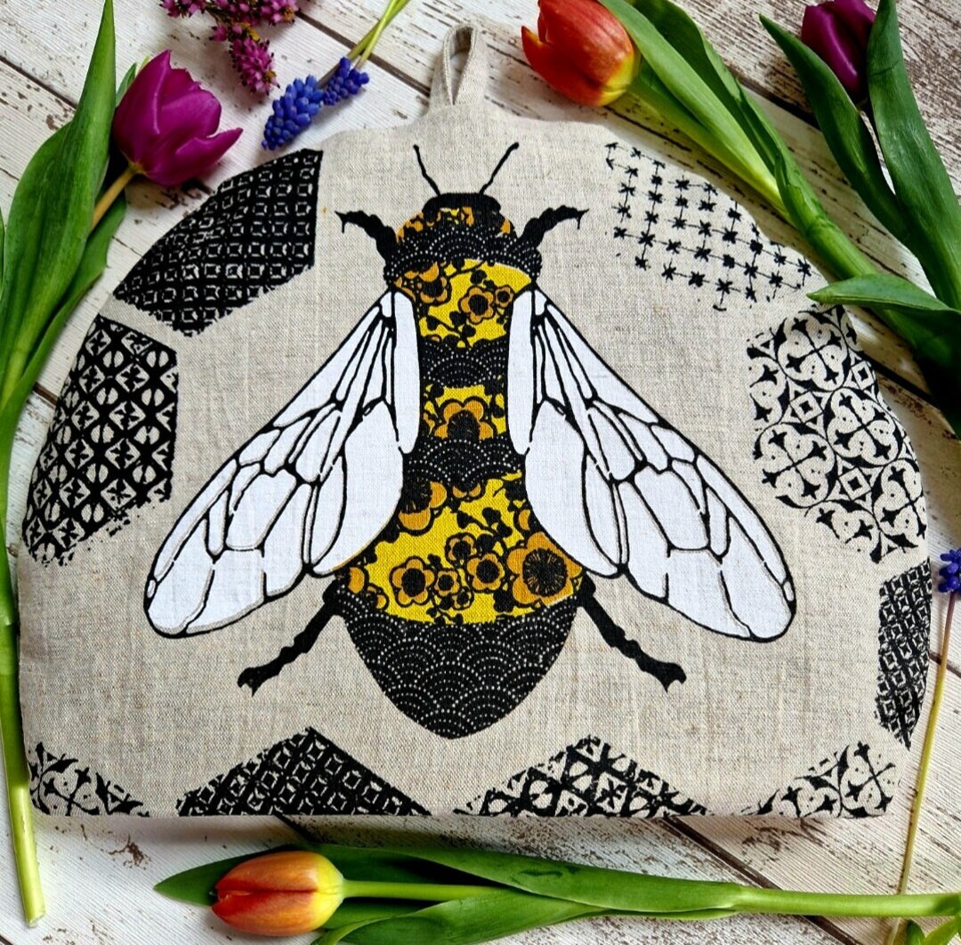 Bee Tea Cosy, Bee Tea Cozy, Bee Gift, Bee Keeper Gift, Gift for Tea ...