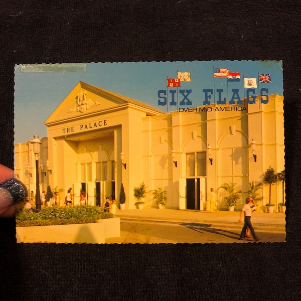 Six Flags Gift Card - 60+ Gift Ideas for 2024