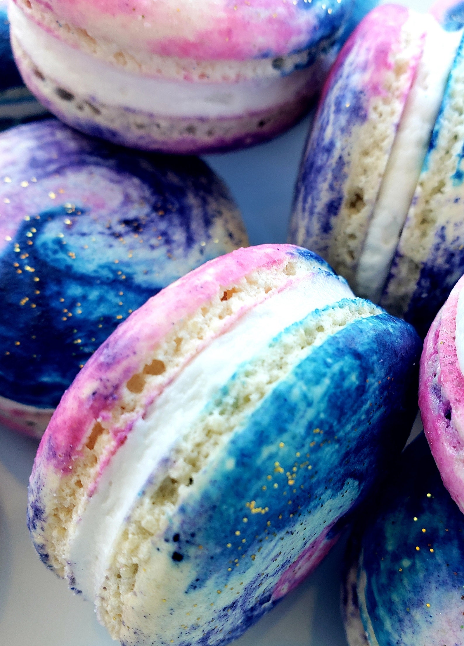 12 Galaxy Space French Macarons With Gold Sparklesglutenfree | Etsy