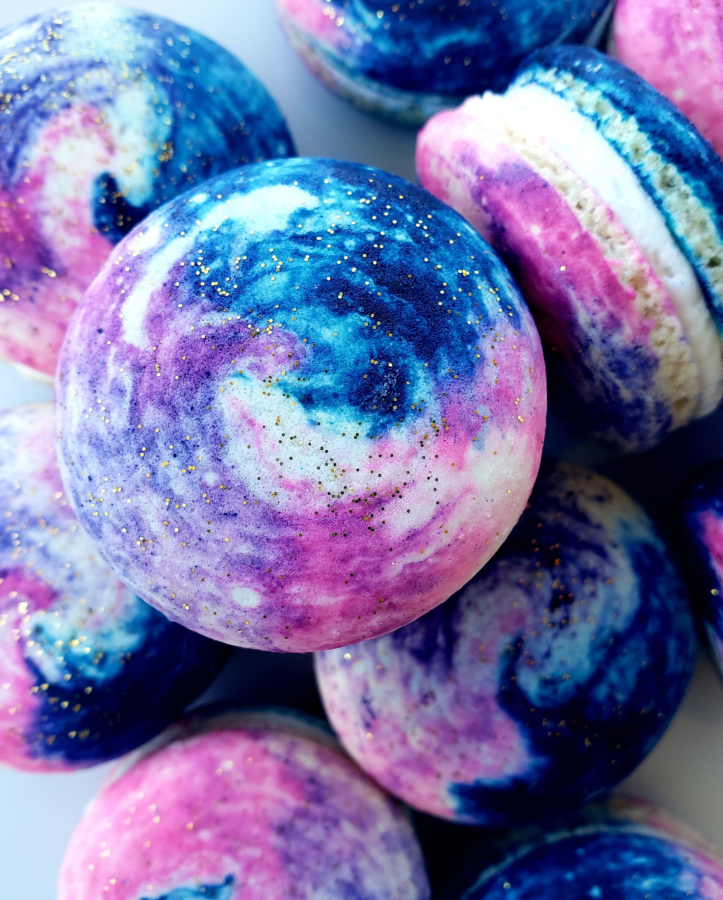 12 Galaxy Space French Macarons With Gold Sparklesglutenfree | Etsy