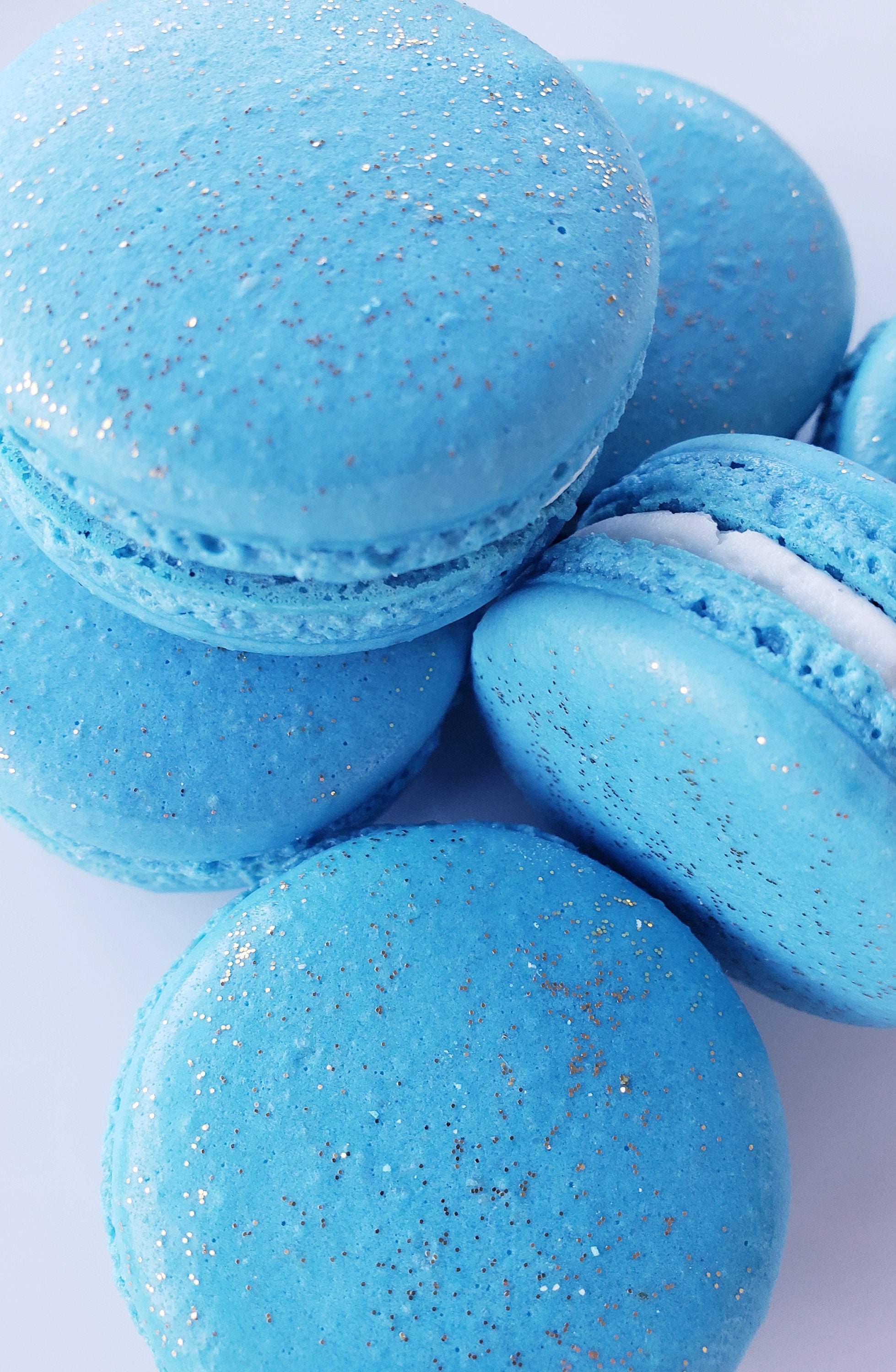 12 Baby Blue Color Madagascar Bourbon Vanilla Macarons Gold | Etsy