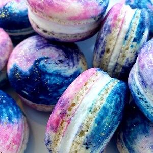 12 Galaxy Space French Macarons With Gold Sparkles,glutenfree Cookie ...
