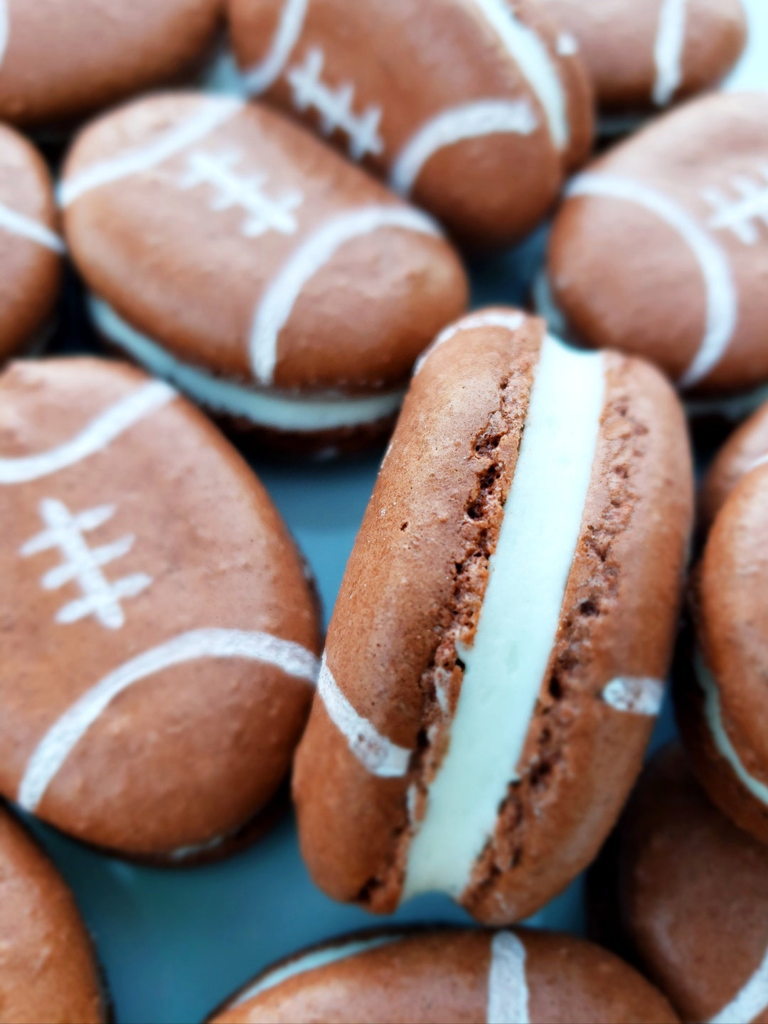 12 Macarons de football Français biscuits de sport macarons - Etsy France