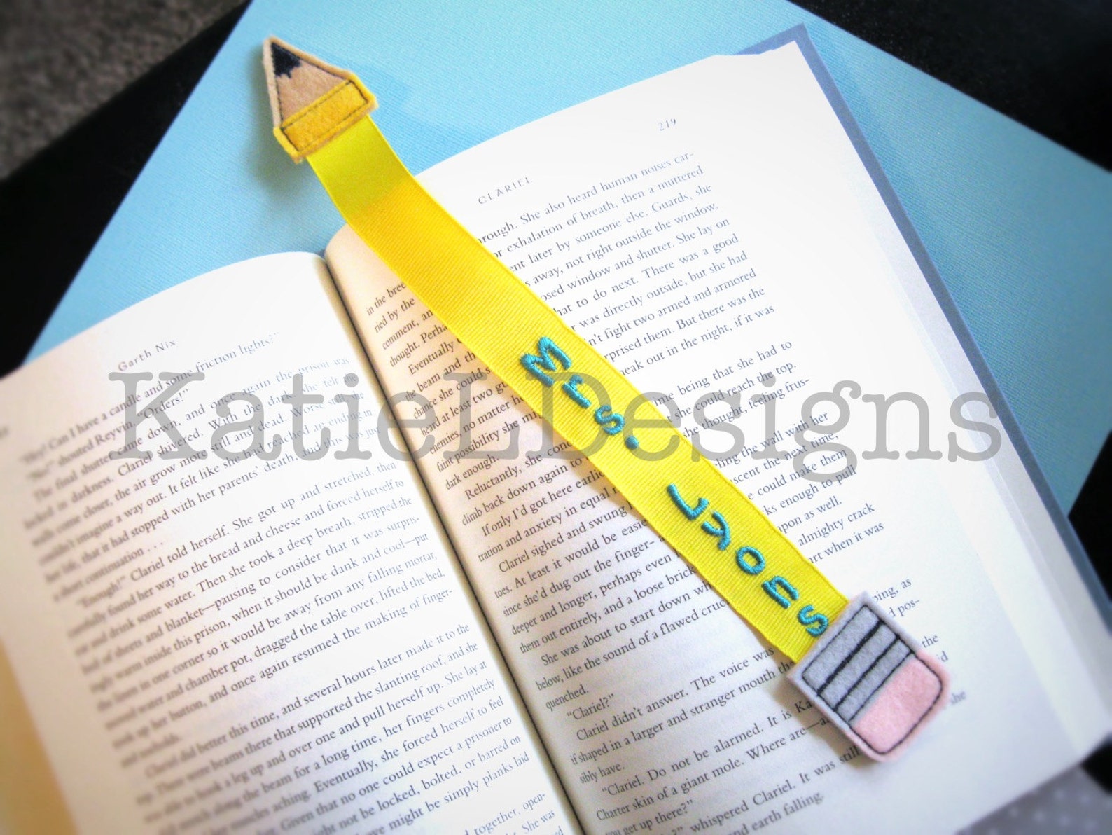 ITH Pencil Bookmark Machine Embroidery Design Pattern Download in the ...