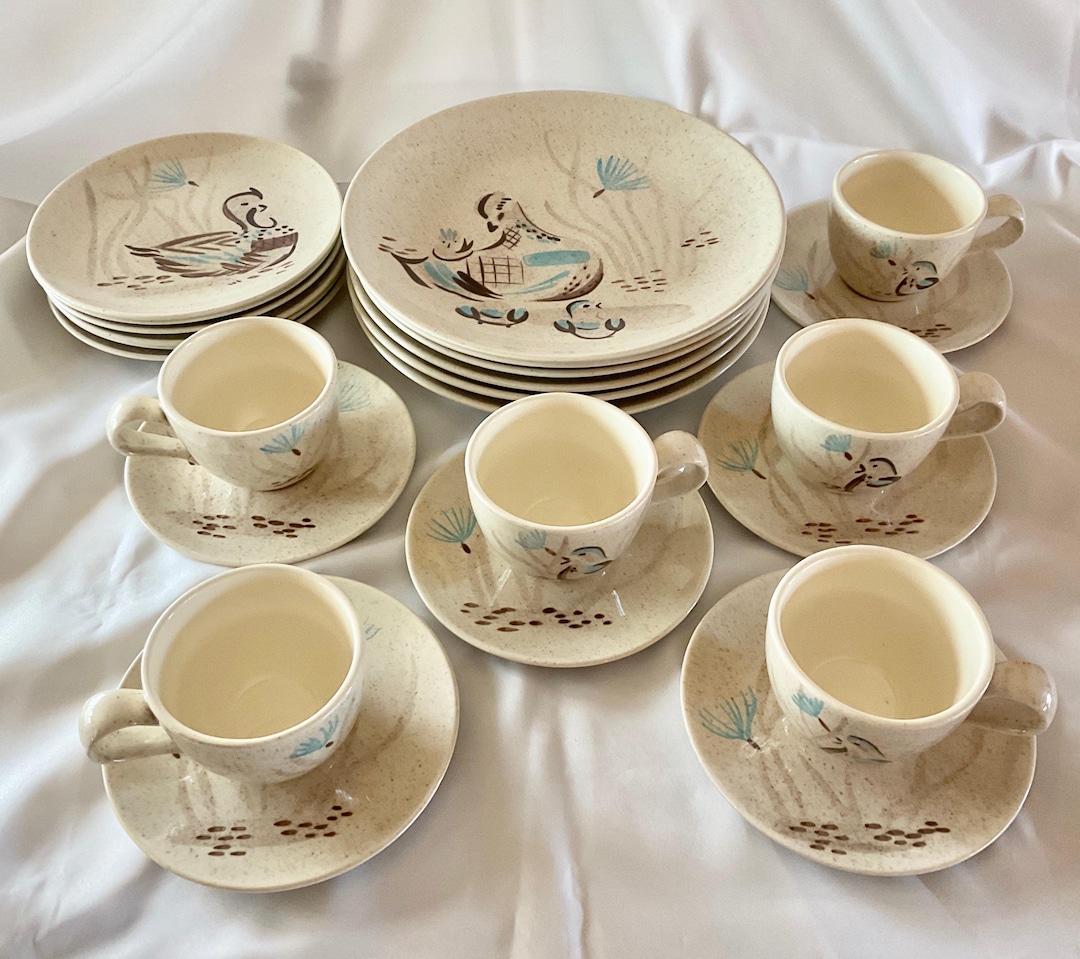 Vintage MCM Red Wing "bob White" 24 Piece Dinnerware Set With Six 4 ...