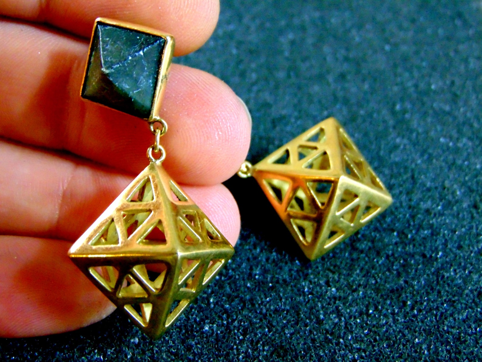 Stunning 18k Gold and Stampstone Scew Back Earrings-gold 750 - Etsy