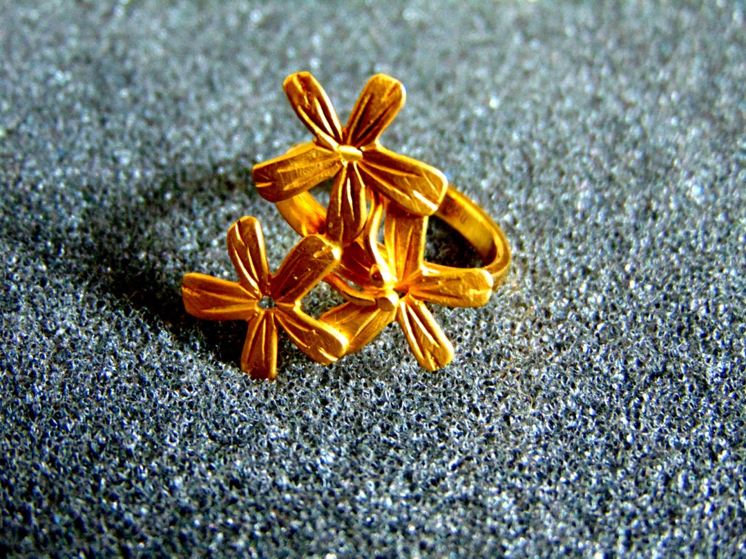 Beautiful 18k Solid Gold Flower Ring-yellow Gold Triple Flower - Etsy