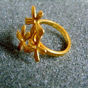 Beautiful 18k Solid Gold Flower Ring-yellow Gold Triple Flower Ring ...