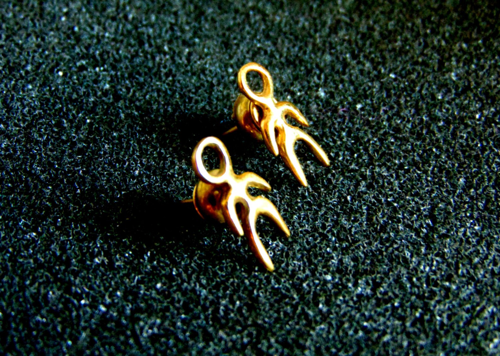 Stunning 18k Gold Minimal Studs for Women-minimalist Gold | Etsy