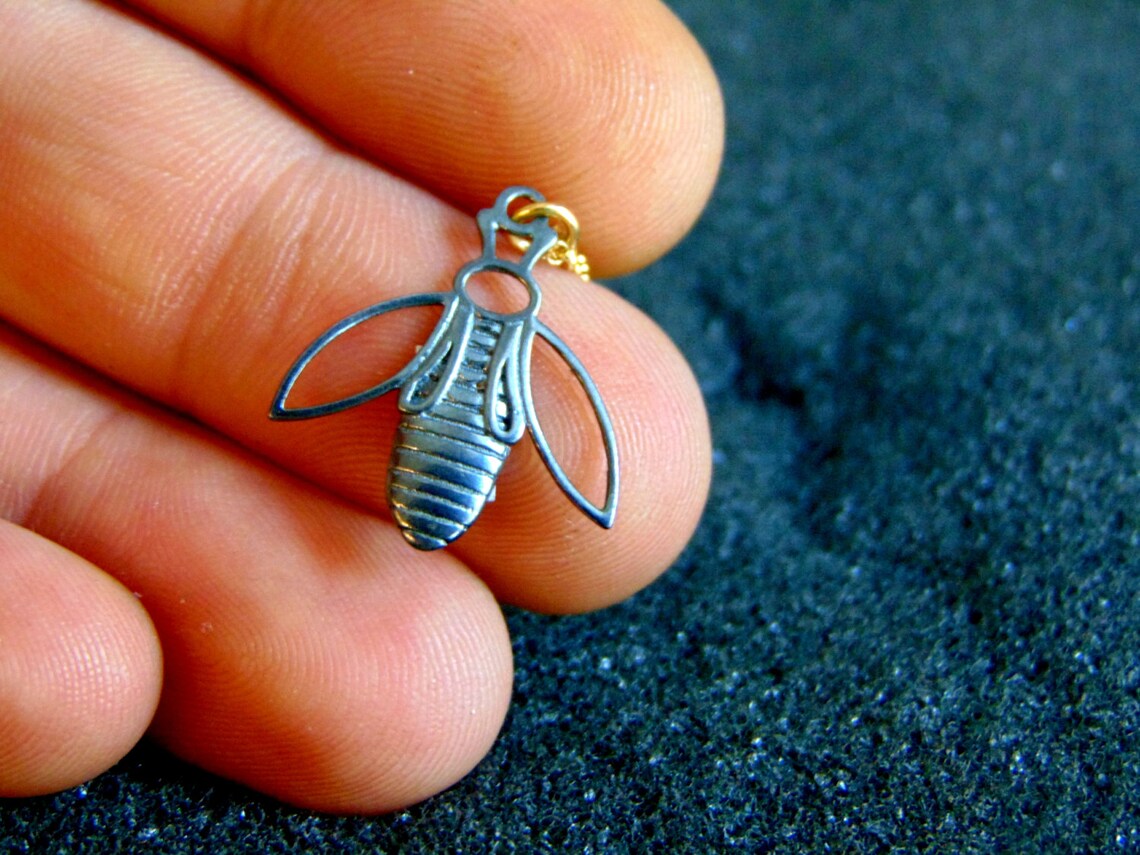 Dainty Bee Necklacehoney Bee Charm Necklace Gold Plated and - Etsy