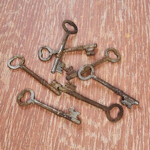 Antique Skeleton Keys Antique Door Keys Corbin Skeleton Key Assorted ...