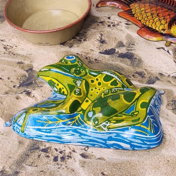 Vintage Tin Lithograph Sand Toys Frog Tin Litho Beach Toys Vintage Beach Toys Vintage Sand Mold Ohio Art Tin Sand Toys Etsy Sweden