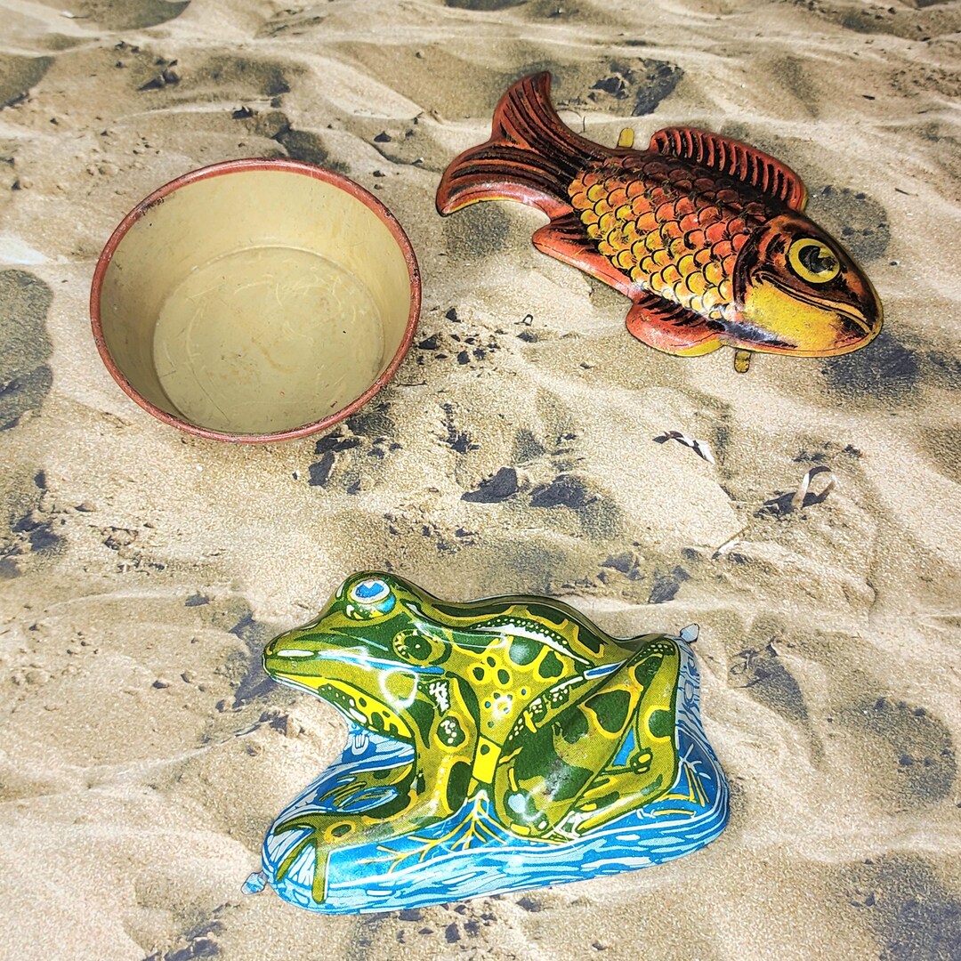 Vintage Tin Lithograph Sand Toys - Frog - Tin Litho Beach Toys ...