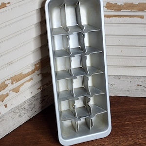 Vintage Aluminum Ice Cube Tray - Metal Ice Cube Tray - Retro Ice Tray ...