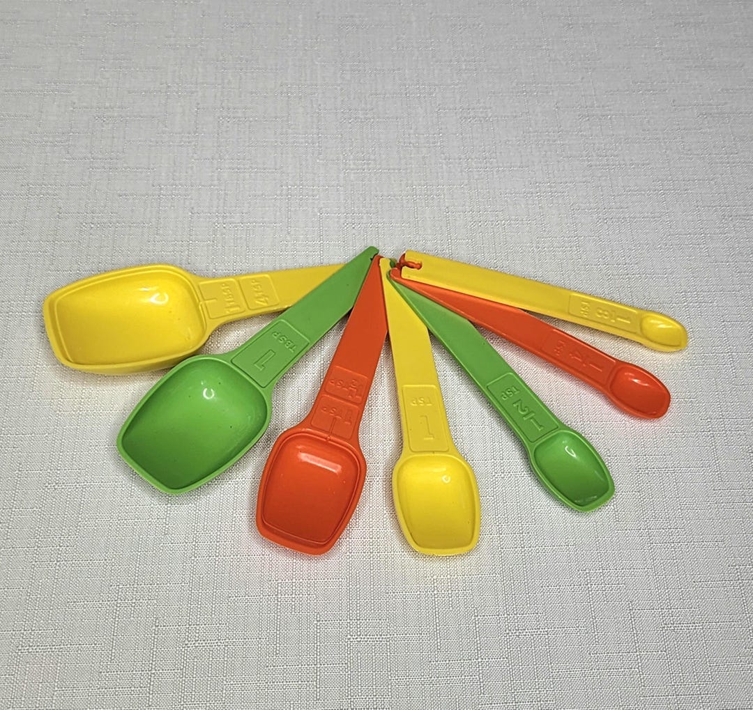 Vintage TUPPERWARE Measuring Spoons Retro Tupperware Measuring Spoons ...