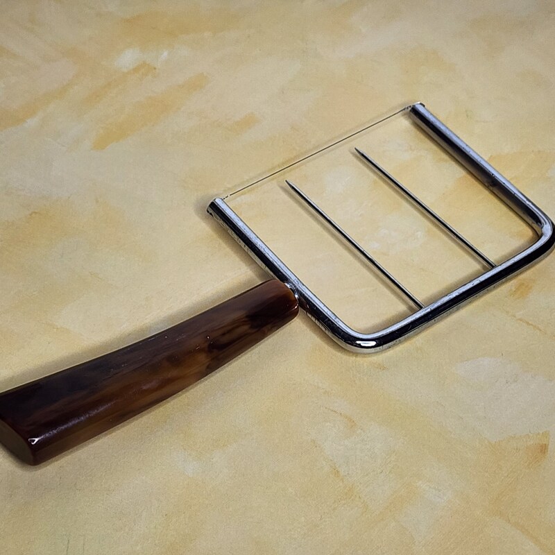 Bakelite Cake Cutter - Etsy