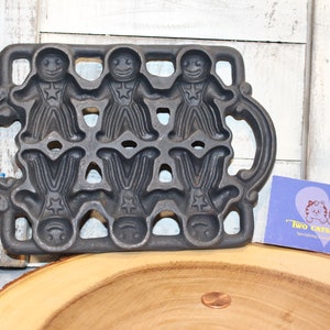 Vintage Cast Iron Ginger Bread Man Cooking Mold/baking Pan, Smiley Face ...