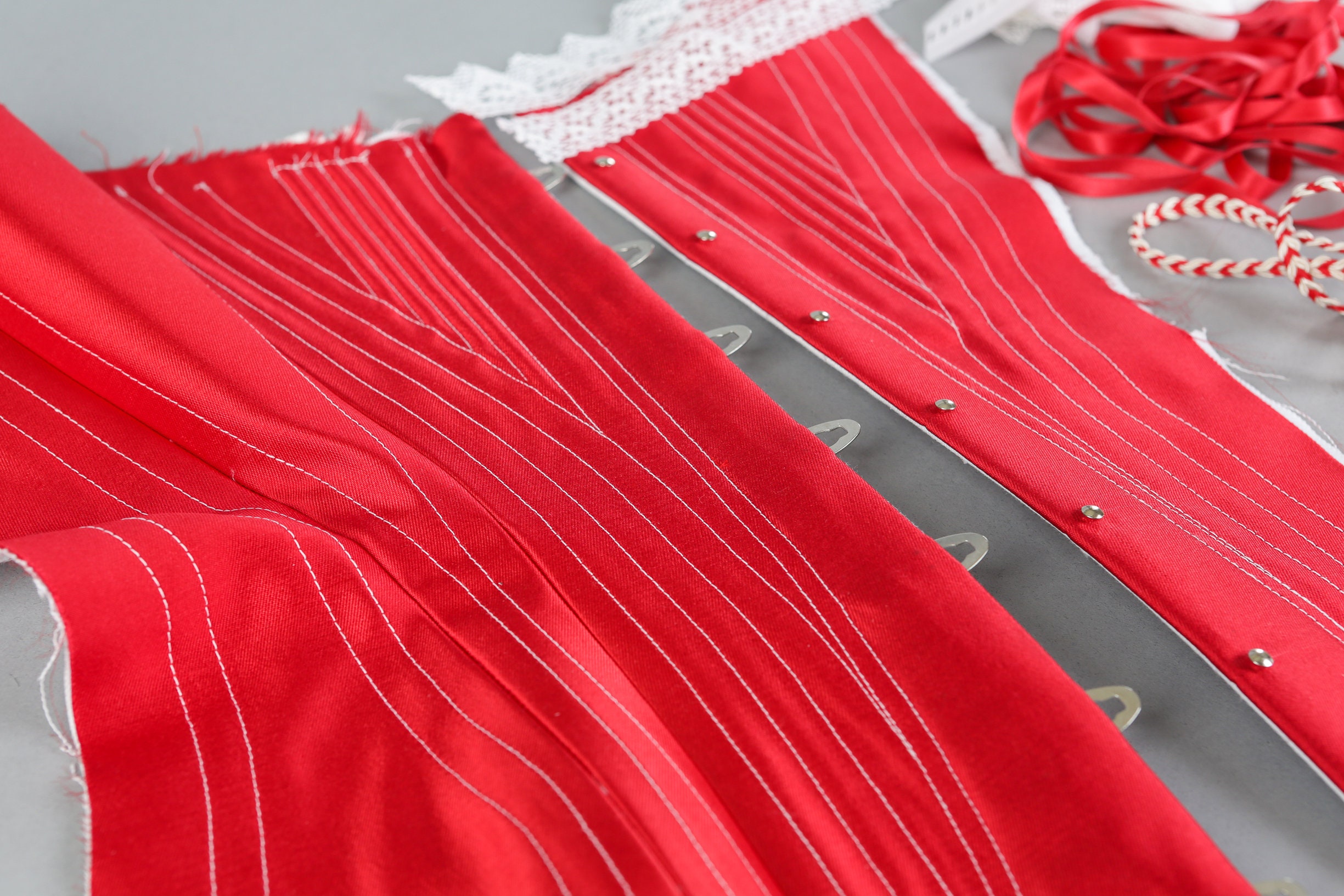 Red Victorian Corset Custom-made Mina Dracula Corset 19th Century ...