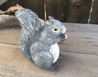 Squirrel statues | Etsy