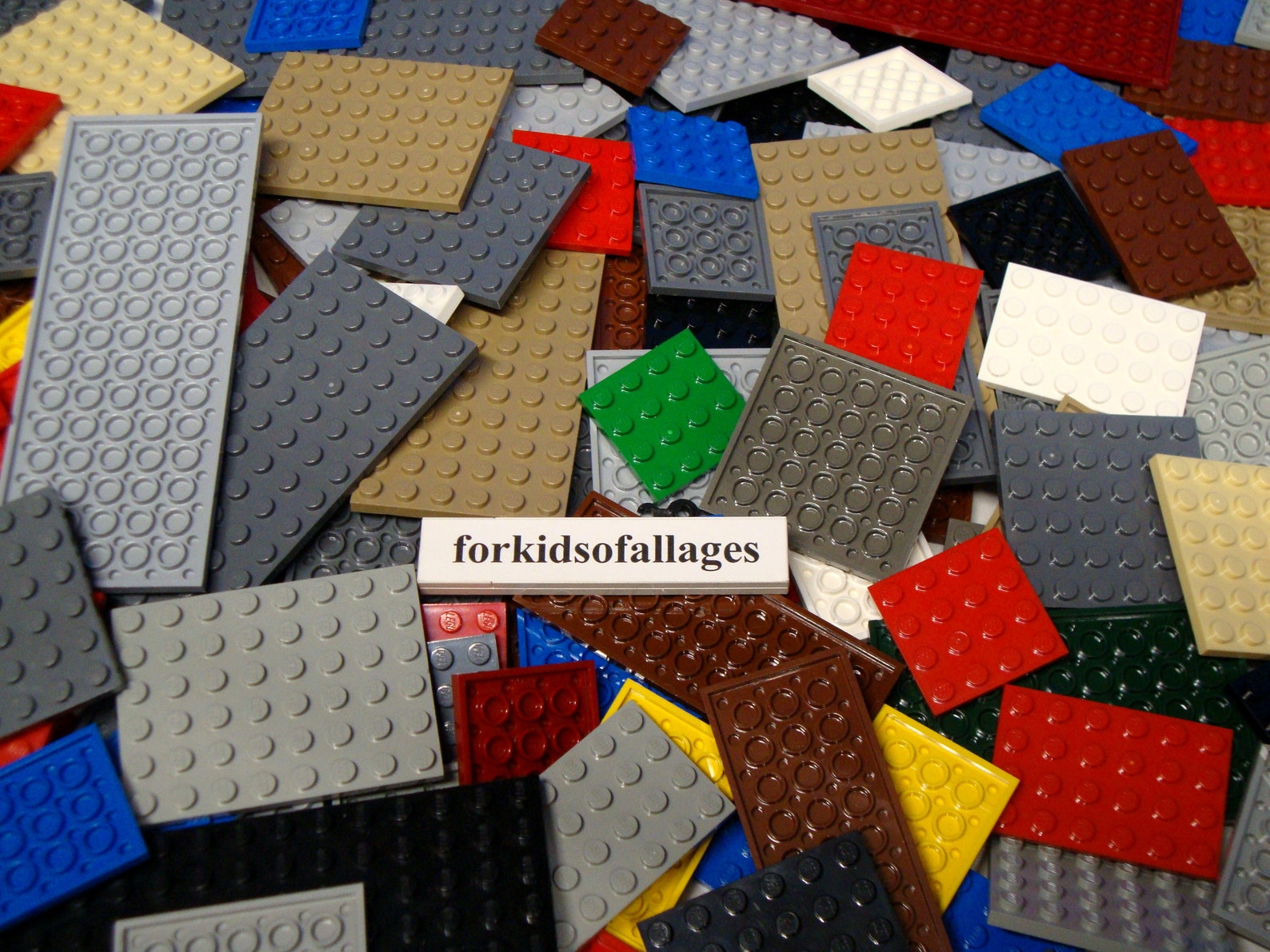 25 Lego Flats Plates Mixed Bulk Pieces 4x4 4x6 6x6 6x8 up to 6x16 Dots ...