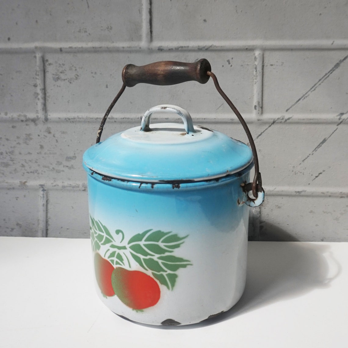 Berry Bucket With Lid / Smallest Enamelware Tin With Matching - Etsy