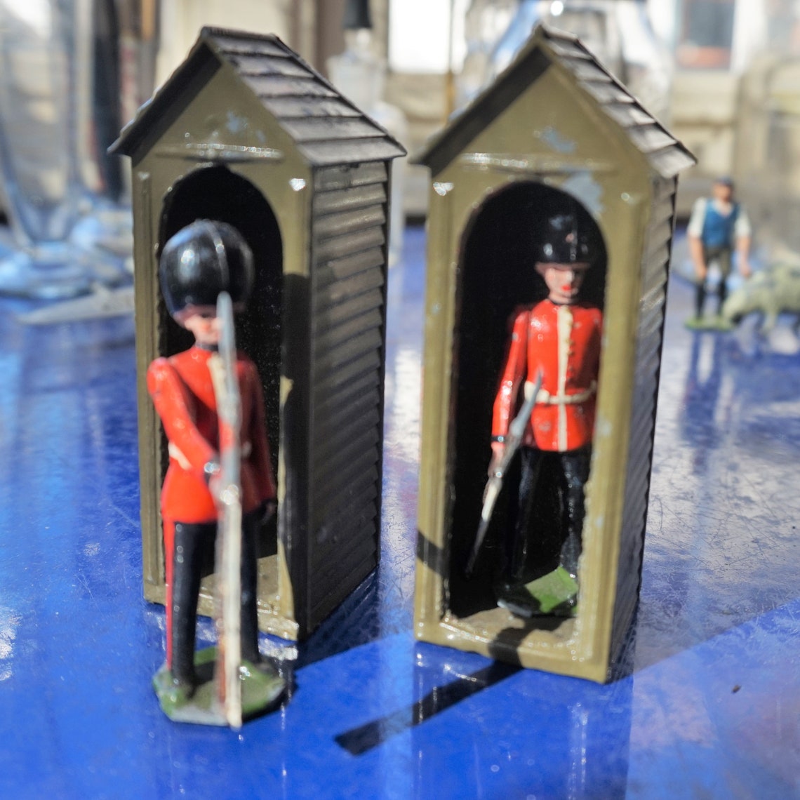 Britains Toy Soldiers / the Coldstream Guards / 2 Sentries | Etsy