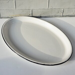 Enamelware / 17 1/2" Oval Platter / Bright White / Charming Useful ...