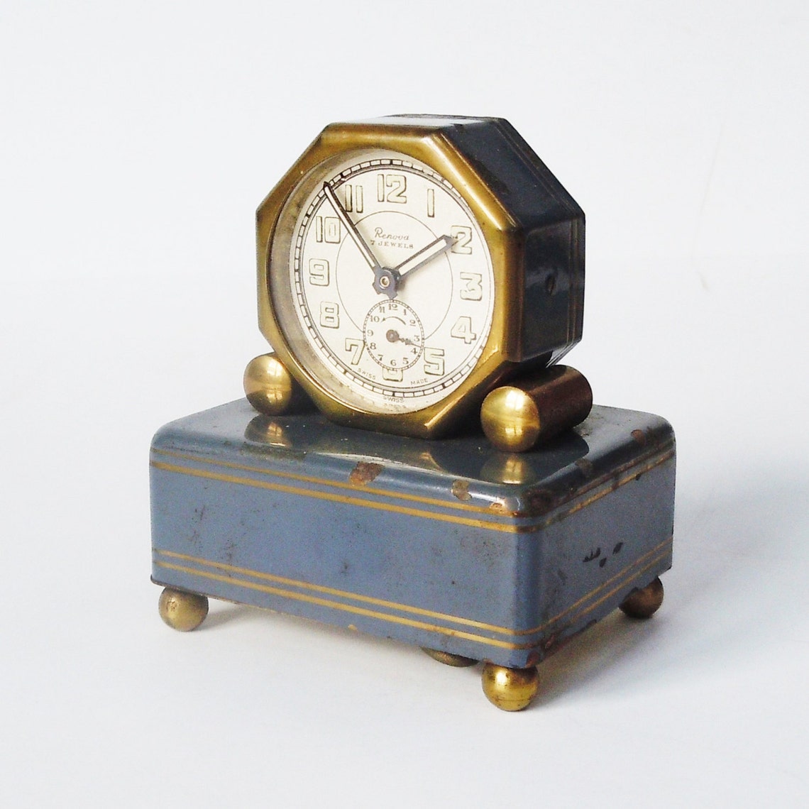 Wind-up Clock With Wind-up Alarm / Soft Music Box Plays at the Time Set ...