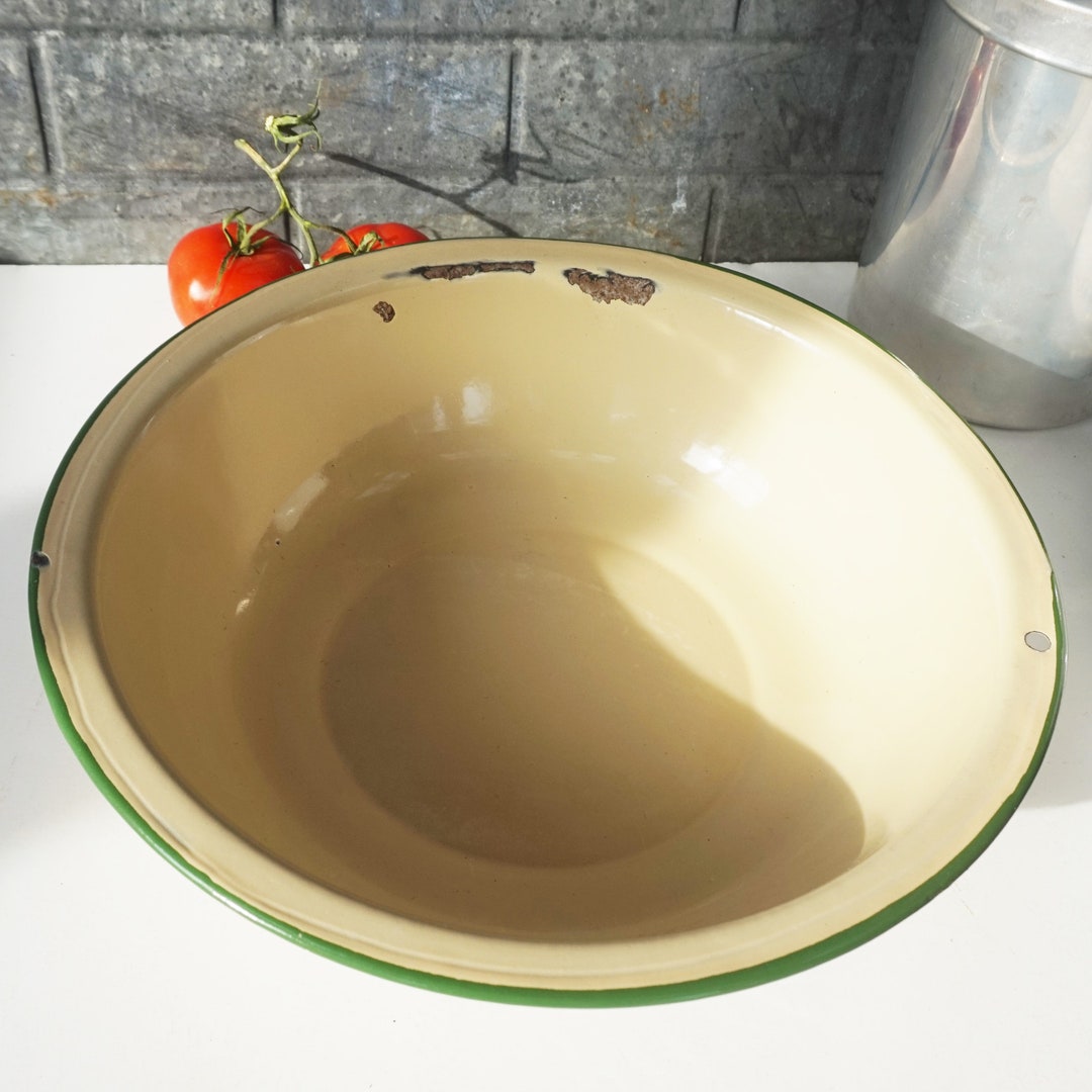 Enamelware / 13" Round Bowl / Tub / Lightweight / Charming Useful ...
