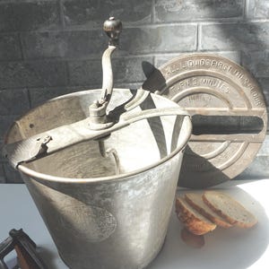 Bread Bucket / Vintage Primitve Bread-making Bucket / Family Size ...