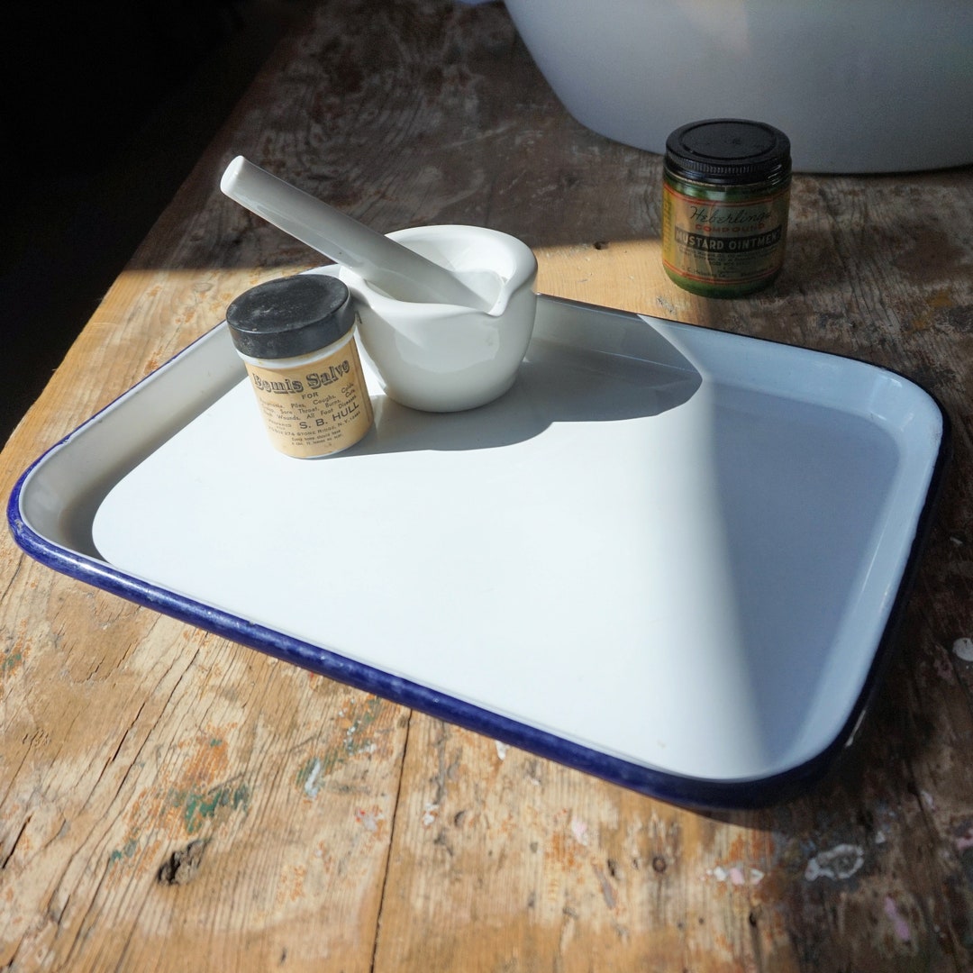 Vintage Enamelware / Shallow Tray / Lightweight / Charming Useful ...